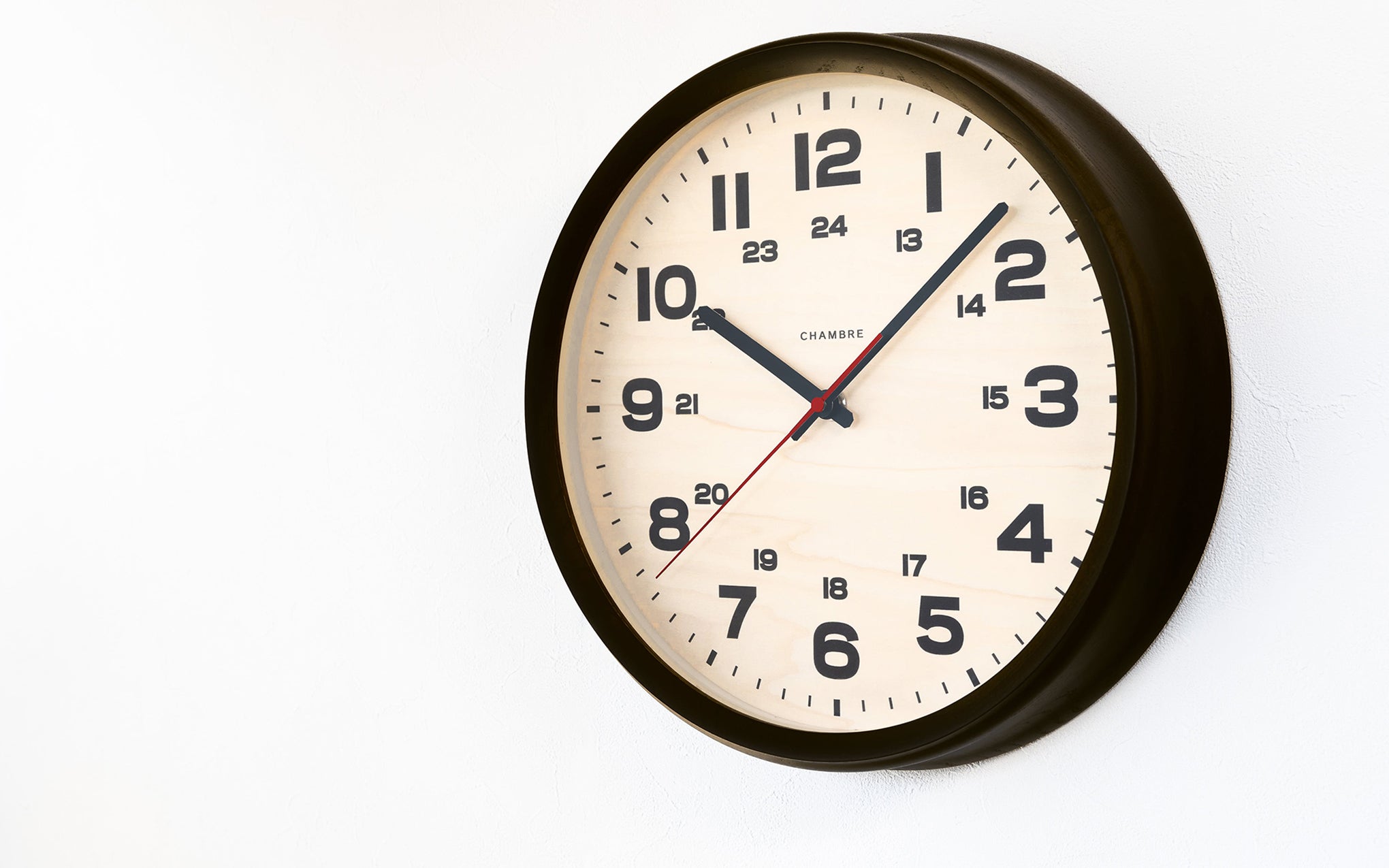 Chambre Bram wall clock by Interzero | SCP