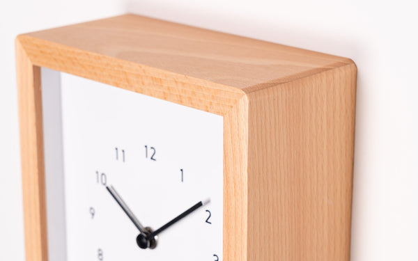 Chambre Blanc wall clock by Interzero | SCP