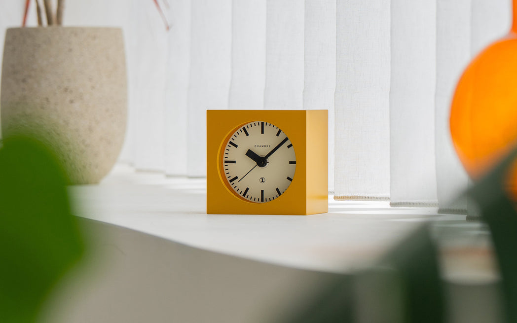 Chambre Block desk clock by Interzero | SCP