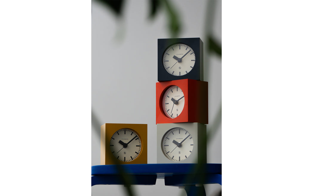 Chambre Block desk clock by Interzero | SCP