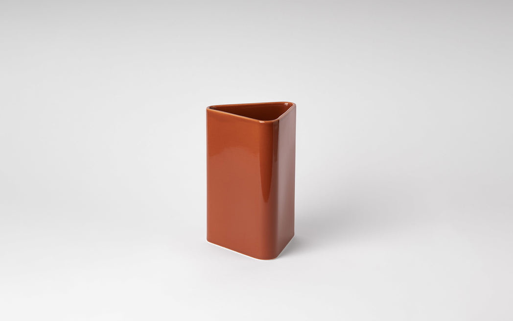Canvas vase by Nicholai Wiig-Hansen for raawii | SCP