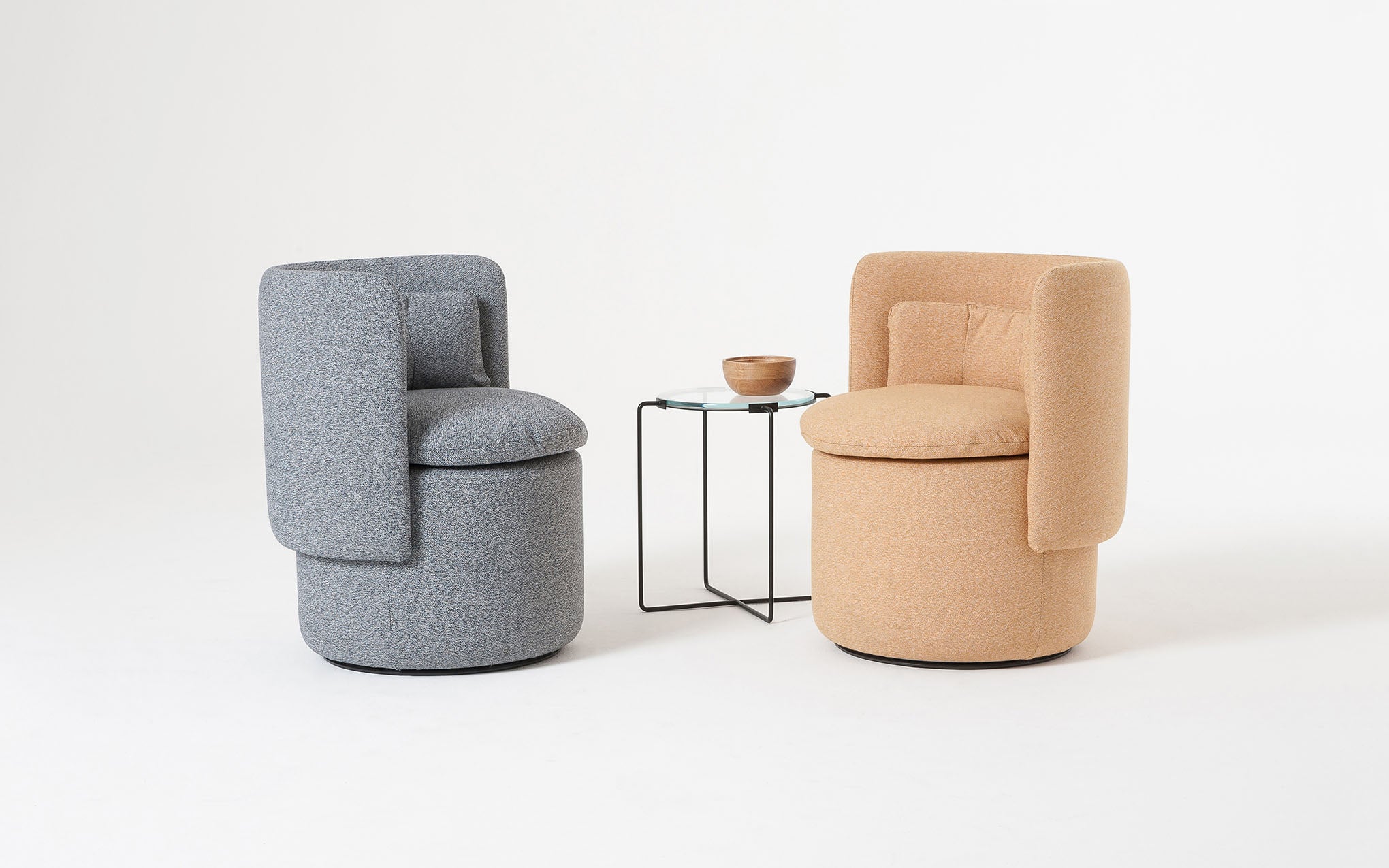 Group cocktail chair with fixed base | SCP