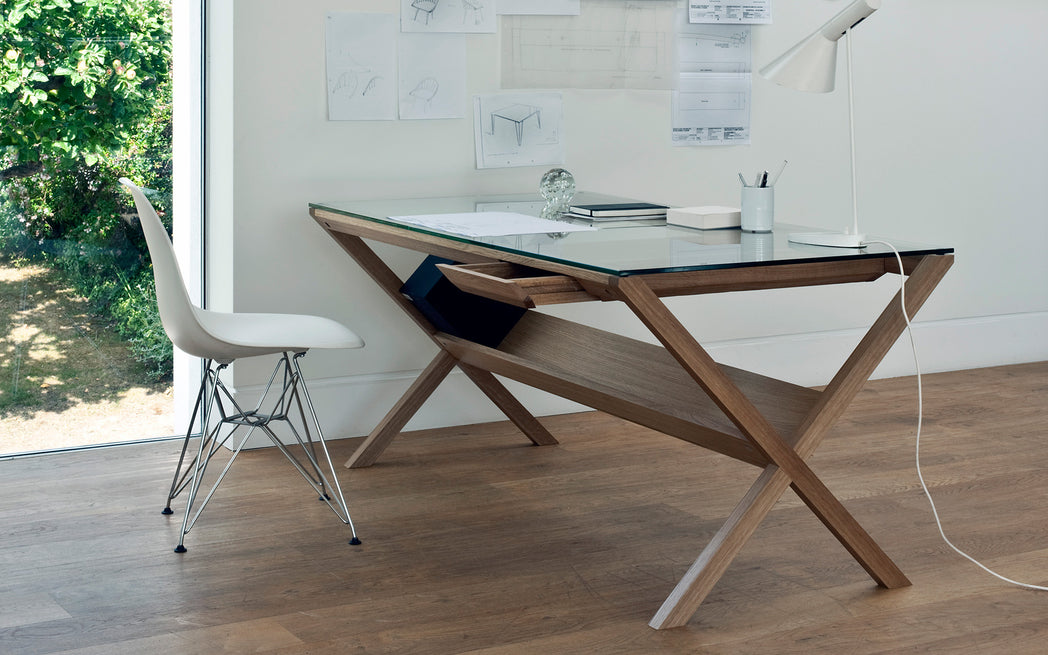 Covet desk by Shin Azumi for Case | SCP