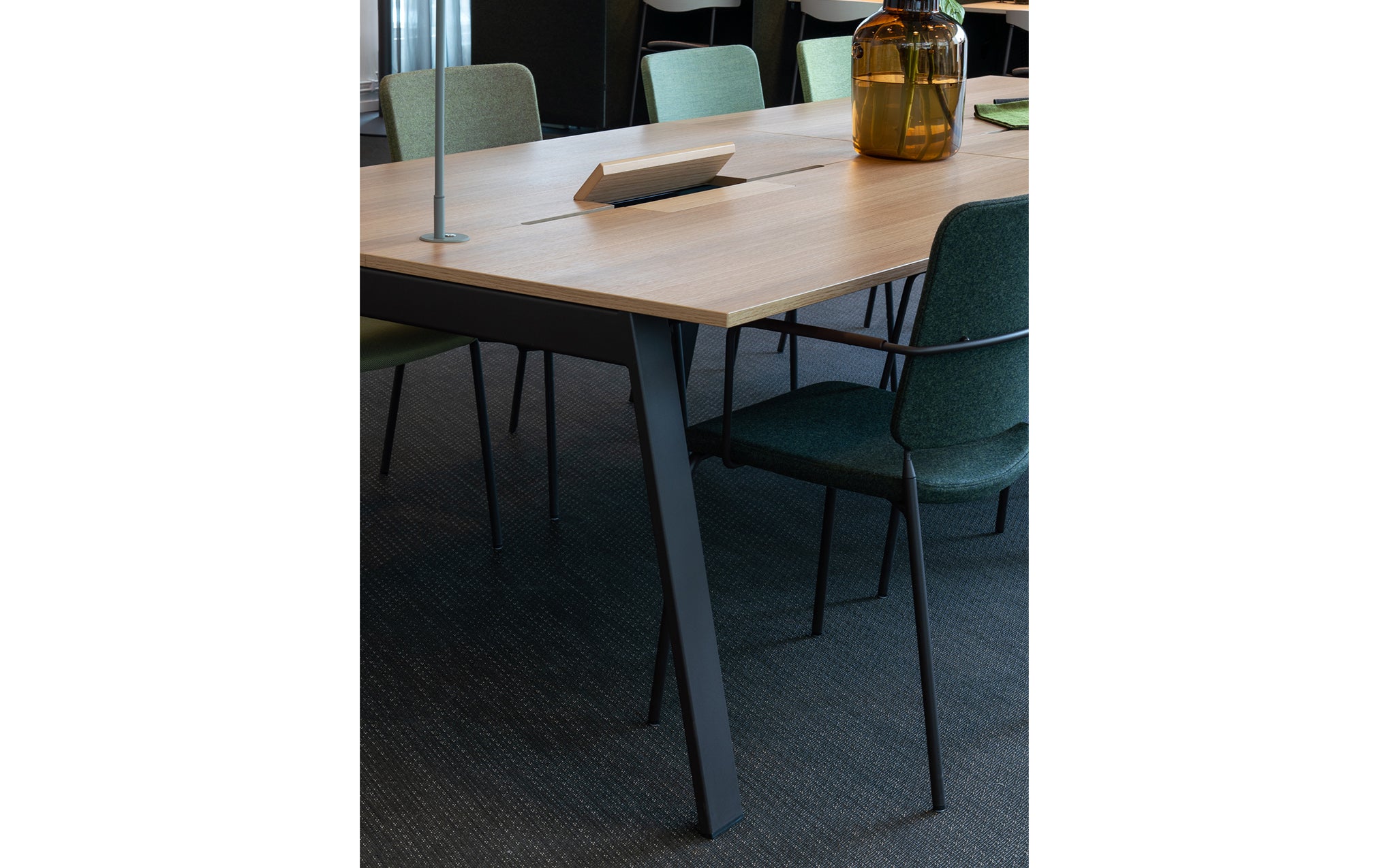 Piece conference table system | SCP
