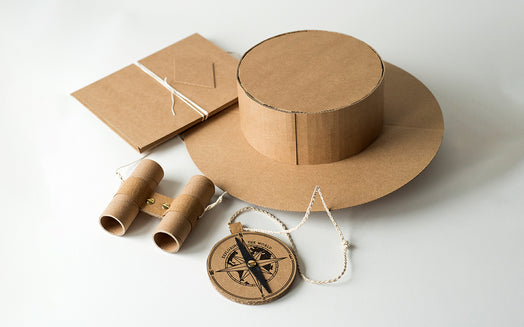 DIY Traveller costume by KOKO Cardboard - SCP