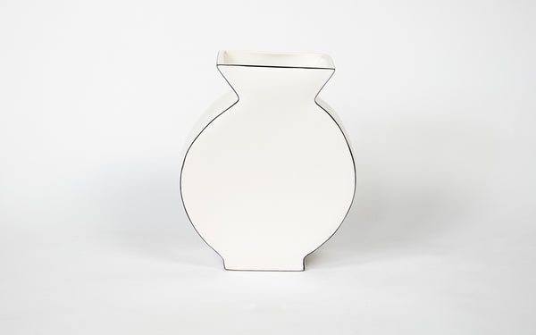 Silhouette vase No. 5 | SCP