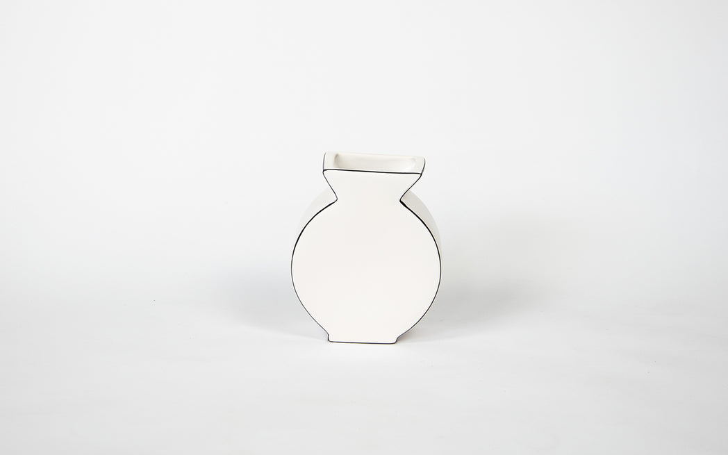 Silhouette vase No. 2 | SCP