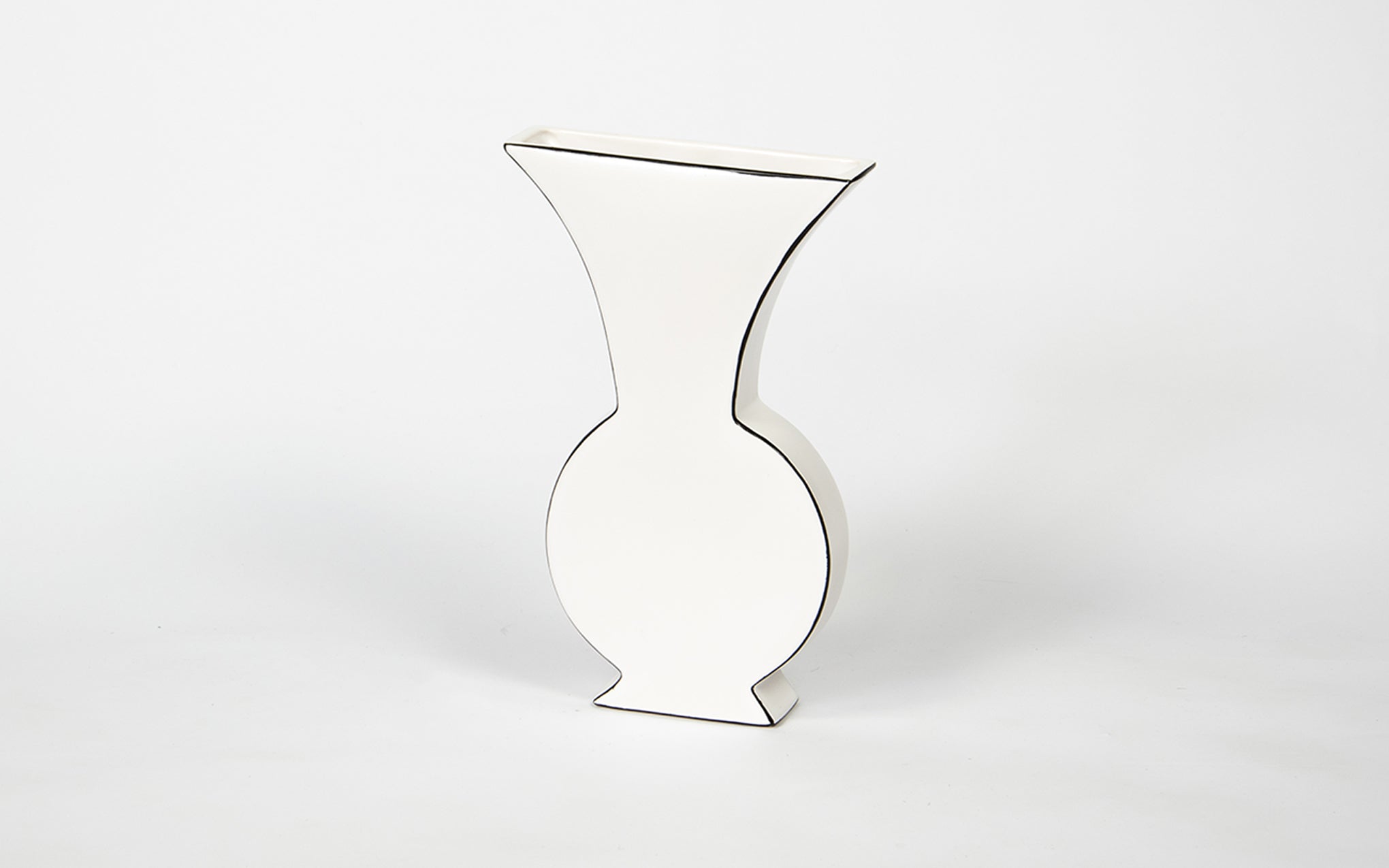 Silhouette vase No. 3 | SCP