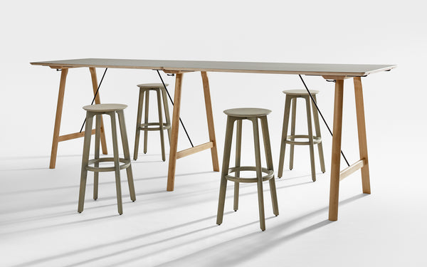 Rail high table | SCP